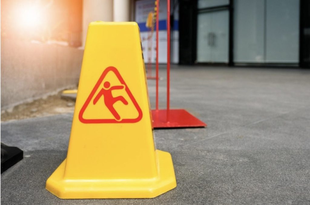 5 Tips to Reduce your Risk of Falling - H&D Physical Therapy